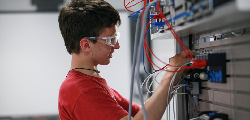 Career Centre - Queen Elizabeth High School